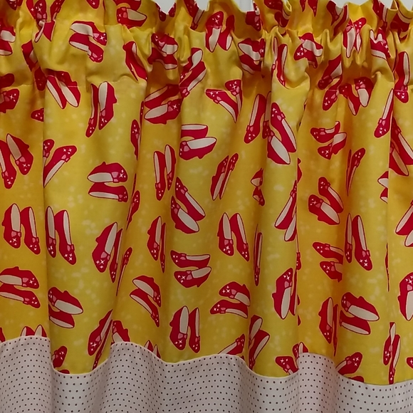 homemade | Accents | Ruby Slippers Handmade Reversible Valances | Poshmark